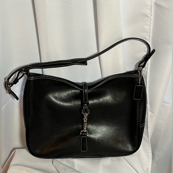 Coach | Bags | Coach Black Leather Shoulder Bag Wsilver Metal Clipclasp ...